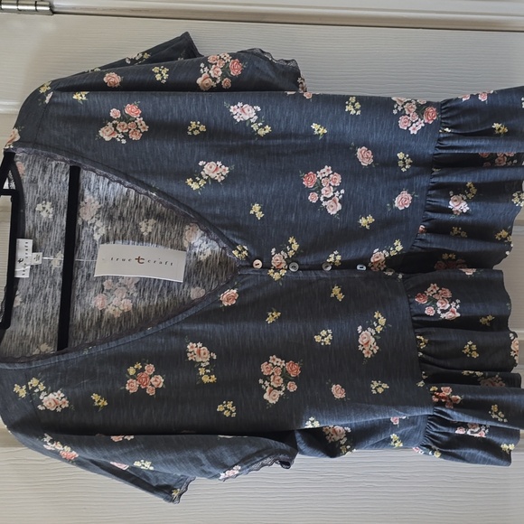 True Craft | Tops | True Craft Brand Womens Junior Size Feminine Gray ...